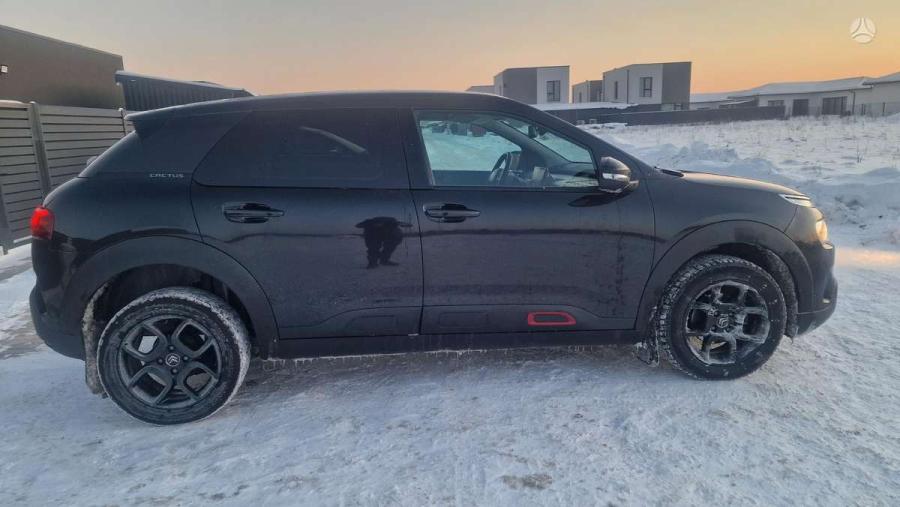 Melns Citroen C4 Cactus 2019 Kauņa, ar dzinēja tilpumu 1.20 L un nobraukumu 117 tūkst. km par 4200 €, foto 9 vietnē AUTOMOTO.COM.LV