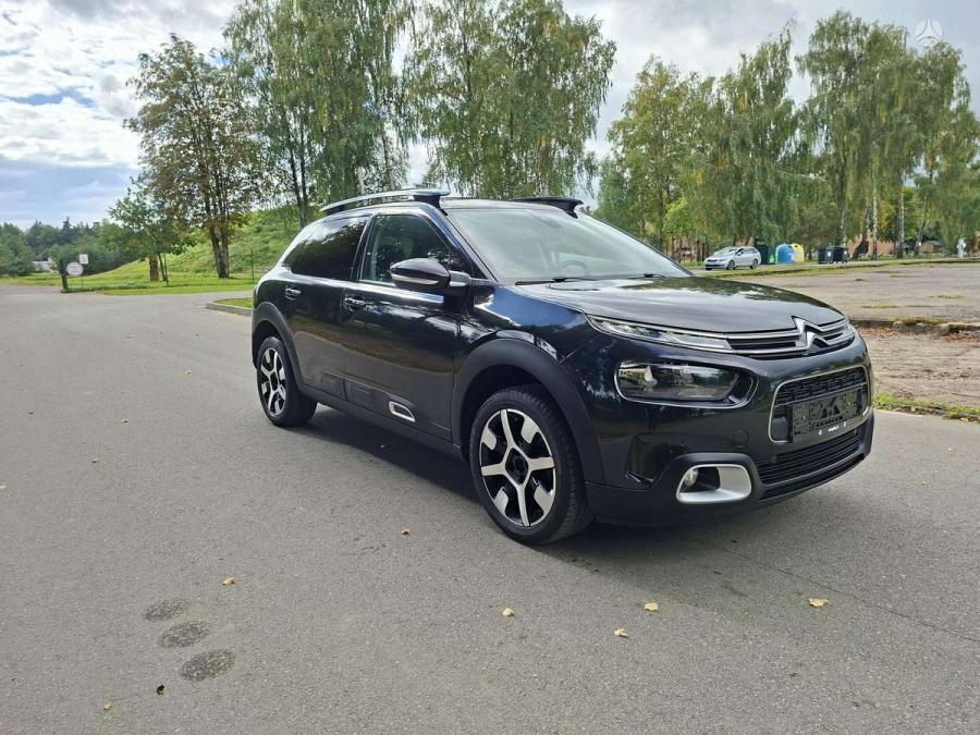Черный Ситроен C4 Кактус 2019 в Таураге, объемом двигателя 1.50 л и пробегом 203 тыс. км за 6450 €, фото 4 на AUTOMOTO.COM.LV