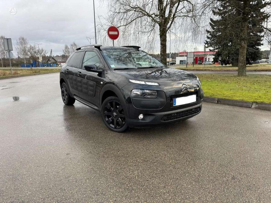 Melns Citroen C4 Cactus 2014 Tauragė, ar dzinēja tilpumu 1.60 L un nobraukumu 200 tūkst. km par 5400 €, foto 3 vietnē AUTOMOTO.COM.LV