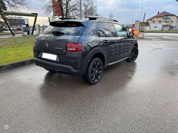 Black Citroen C4 Cactus 2014 in Taurage, with an engine capacity of 1.60 L and mileage of 200 thousand km for 5400 €, photo 6 on AUTOMOTO.COM.LV