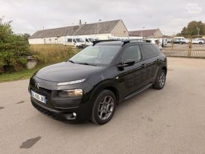 Melns Citroen C4 Cactus 2014 Tauragė, ar dzinēja tilpumu 1.20 L un nobraukumu 148 tūkst. km par 5600 €, foto  vietnē AUTOMOTO.COM.LV