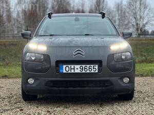 Black Citroen C4 Cactus 2015 in Jelgava, with an engine capacity of 1.20 L and mileage of 0 thousand km for 6400 €, photo 3 on AUTOMOTO.COM.LV