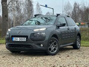 Black Citroen C4 Cactus 2015 in Jelgava, with an engine capacity of 1.20 L and mileage of 0 thousand km for 6400 €, photo 4 on AUTOMOTO.COM.LV