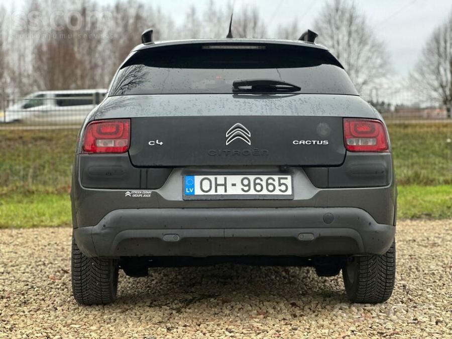 Black Citroen C4 Cactus 2015 in Jelgava, with an engine capacity of 1.20 L and mileage of 0 thousand km for 6400 €, photo 6 on AUTOMOTO.COM.LV