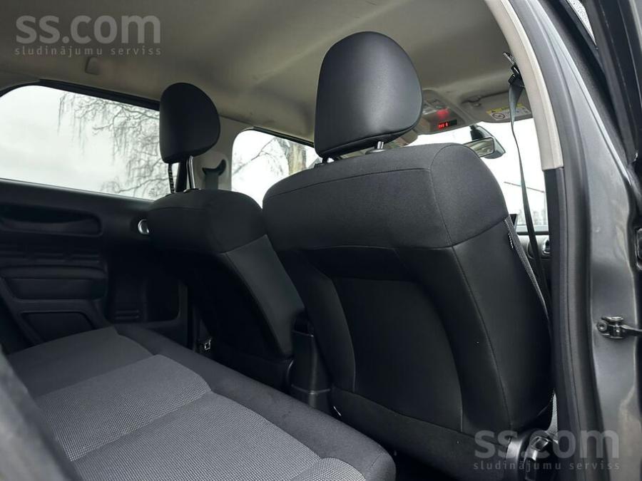 Black Citroen C4 Cactus 2015 in Jelgava, with an engine capacity of 1.20 L and mileage of 0 thousand km for 6400 €, photo 12 on AUTOMOTO.COM.LV
