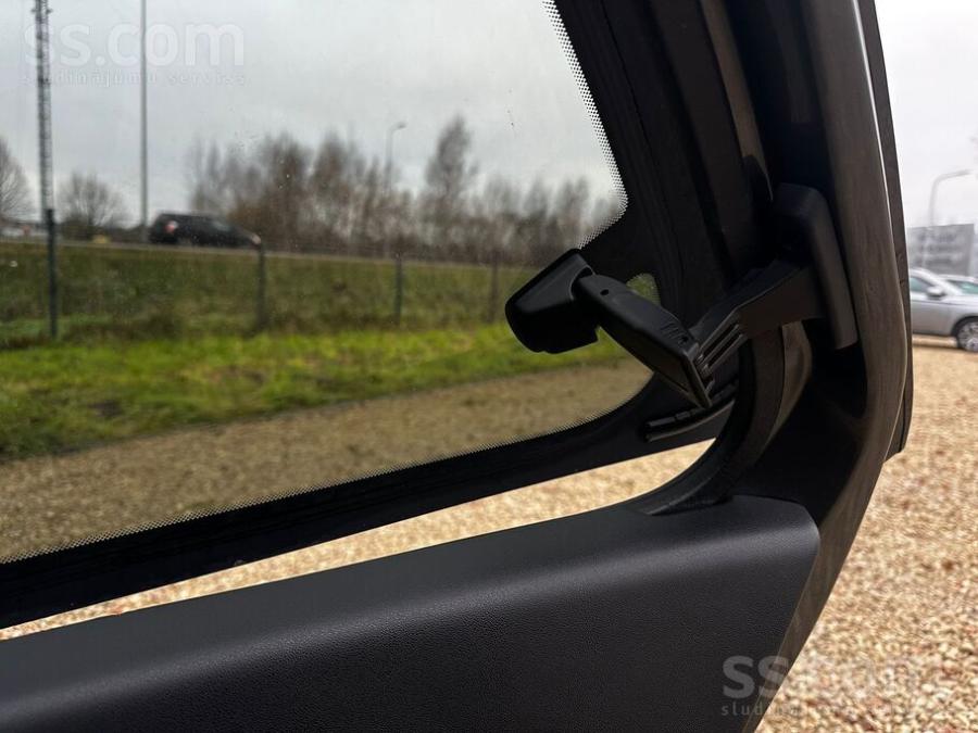 Black Citroen C4 Cactus 2015 in Jelgava, with an engine capacity of 1.20 L and mileage of 0 thousand km for 6400 €, photo 14 on AUTOMOTO.COM.LV