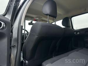 Black Citroen C4 Cactus 2015 in Jelgava, with an engine capacity of 1.20 L and mileage of 0 thousand km for 6400 €, photo 16 on AUTOMOTO.COM.LV