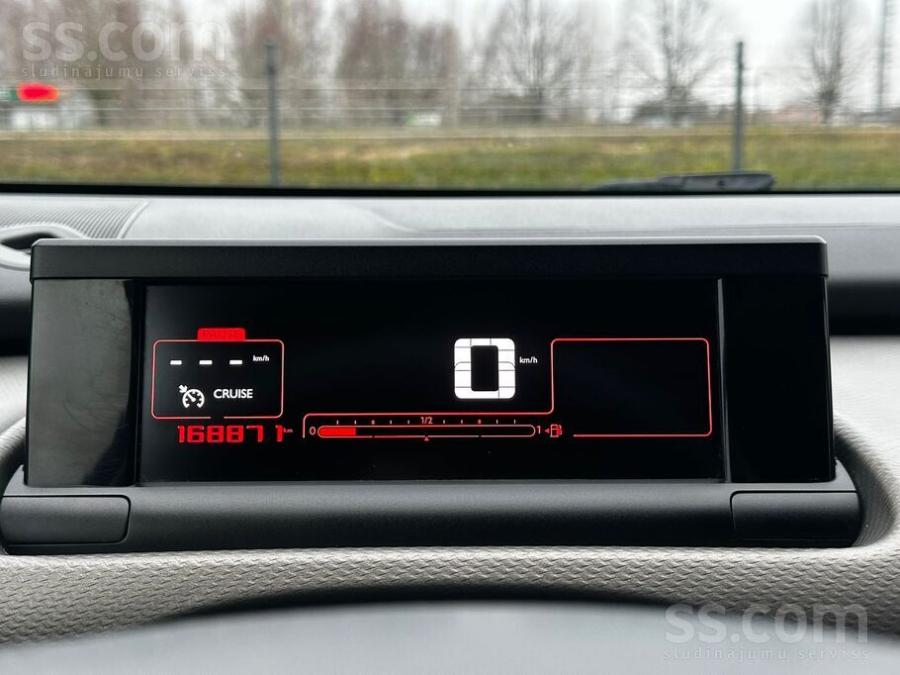 Black Citroen C4 Cactus 2015 in Jelgava, with an engine capacity of 1.20 L and mileage of 0 thousand km for 6400 €, photo 25 on AUTOMOTO.COM.LV