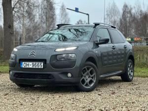 Black Citroen C4 Cactus 2015 in Jelgava, with an engine capacity of 1.20 L and mileage of 169 thousand km for 6400 €, photo  on AUTOMOTO.COM.LV