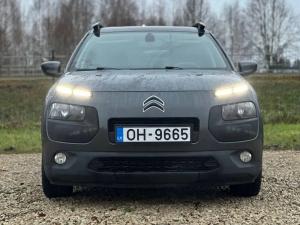 Black Citroen C4 Cactus 2015 in Jelgava, with an engine capacity of 1.20 L and mileage of 169 thousand km for 6400 €, photo 3 on AUTOMOTO.COM.LV