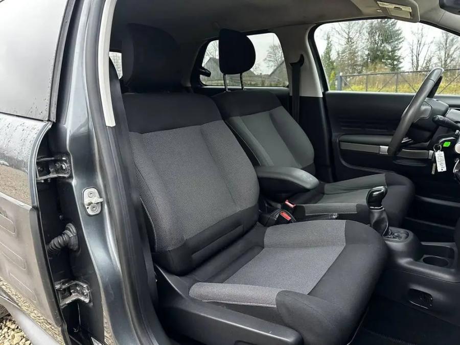 Black Citroen C4 Cactus 2015 in Jelgava, with an engine capacity of 1.20 L and mileage of 169 thousand km for 6400 €, photo 10 on AUTOMOTO.COM.LV