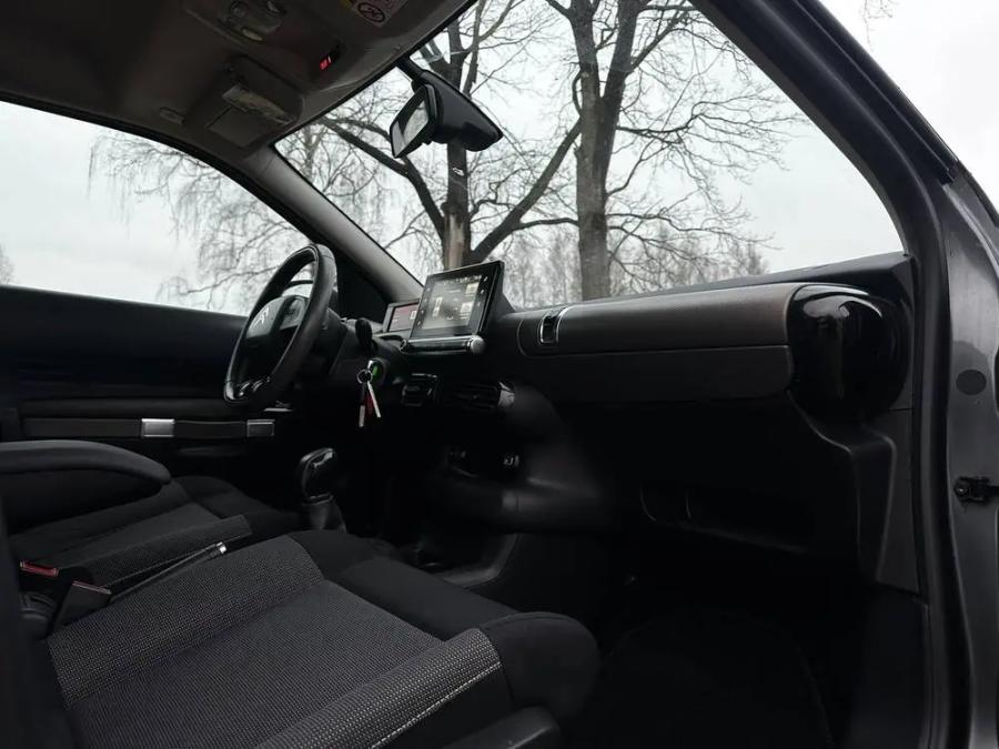 Black Citroen C4 Cactus 2015 in Jelgava, with an engine capacity of 1.20 L and mileage of 169 thousand km for 6400 €, photo 11 on AUTOMOTO.COM.LV