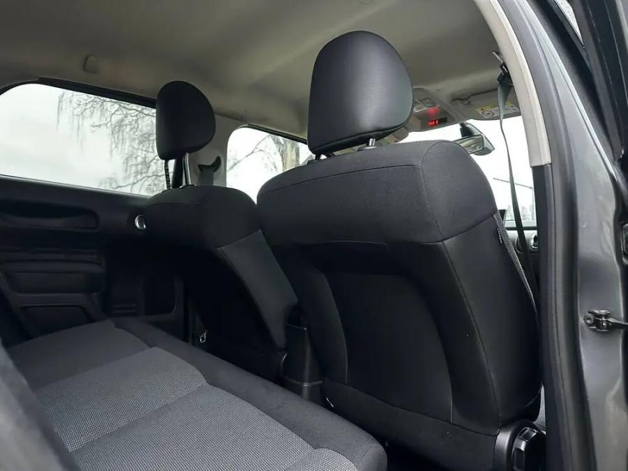 Black Citroen C4 Cactus 2015 in Jelgava, with an engine capacity of 1.20 L and mileage of 169 thousand km for 6400 €, photo 12 on AUTOMOTO.COM.LV