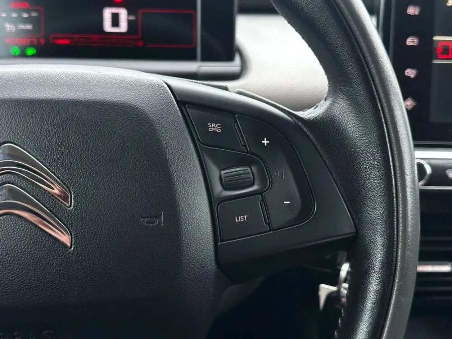Black Citroen C4 Cactus 2015 in Jelgava, with an engine capacity of 1.20 L and mileage of 169 thousand km for 6400 €, photo 28 on AUTOMOTO.COM.LV