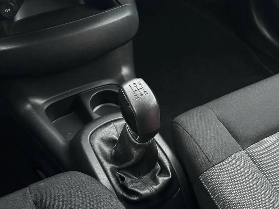Black Citroen C4 Cactus 2015 in Jelgava, with an engine capacity of 1.20 L and mileage of 169 thousand km for 6400 €, photo 31 on AUTOMOTO.COM.LV