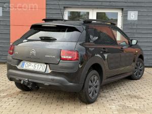 Melns Citroen C4 Cactus 2015 Cēsis, ar dzinēja tilpumu 1.60 L un nobraukumu 256 tūkst. km par 5600 €, foto 7 vietnē AUTOMOTO.COM.LV
