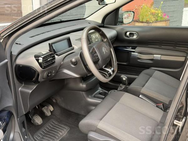 Melns Citroen C4 Cactus 2015 Cēsis, ar dzinēja tilpumu 1.60 L un nobraukumu 256 tūkst. km par 5600 €, foto 9 vietnē AUTOMOTO.COM.LV