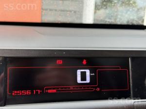 Melns Citroen C4 Cactus 2015 Cēsis, ar dzinēja tilpumu 1.60 L un nobraukumu 256 tūkst. km par 5600 €, foto 16 vietnē AUTOMOTO.COM.LV