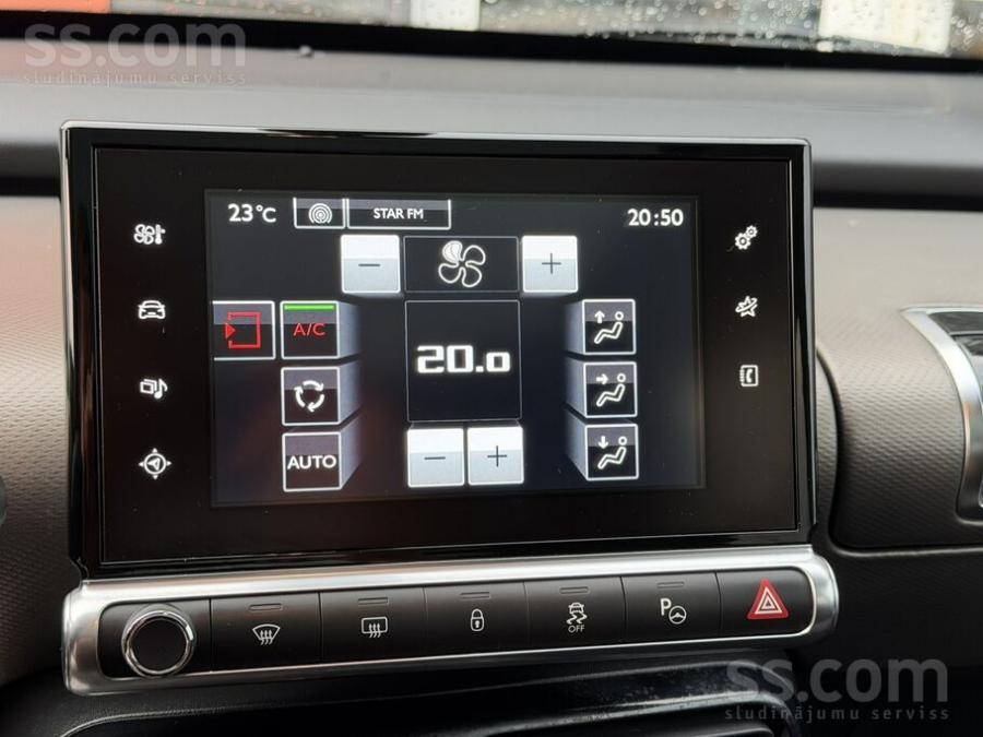 Melns Citroen C4 Cactus 2015 Cēsis, ar dzinēja tilpumu 1.60 L un nobraukumu 256 tūkst. km par 5600 €, foto 17 vietnē AUTOMOTO.COM.LV