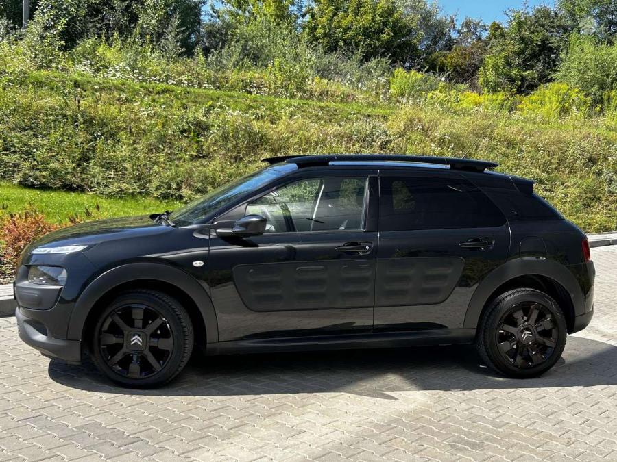 Melns Citroen C4 Cactus 2015 Viļņa, ar dzinēja tilpumu 1.60 L un nobraukumu 244 tūkst. km par 4790 €, foto 3 vietnē AUTOMOTO.COM.LV