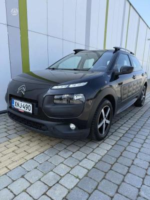 Melns Citroen C4 Cactus 2015 Raseiniai, ar dzinēja tilpumu 1.20 L un nobraukumu 149 tūkst. km par 3999 €, foto  vietnē AUTOMOTO.COM.LV