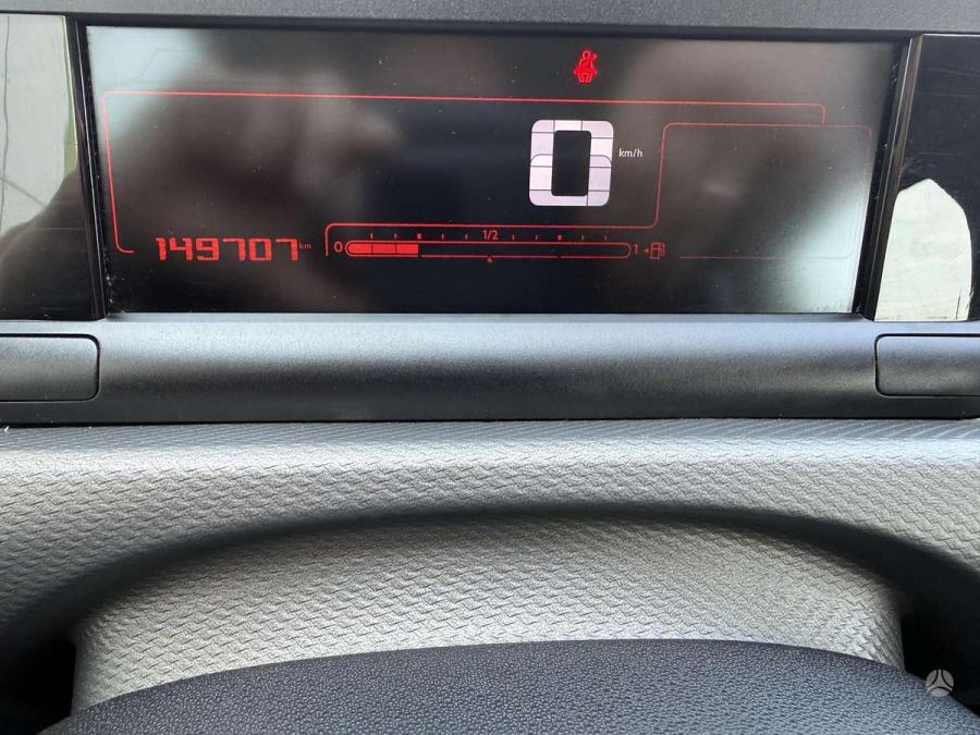 Melns Citroen C4 Cactus 2015 Raseiniai, ar dzinēja tilpumu 1.20 L un nobraukumu 149 tūkst. km par 3999 €, foto 13 vietnē AUTOMOTO.COM.LV
