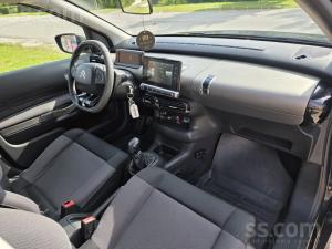 Melns Citroen C4 Cactus 2015 Ventspils, ar dzinēja tilpumu 1.20 L un nobraukumu 150 tūkst. km par 5990 €, foto 35 vietnē AUTOMOTO.COM.LV