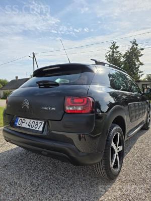 Melns Citroen C4 Cactus 2015 Ventspils, ar dzinēja tilpumu 1.20 L un nobraukumu 150 tūkst. km par 5990 €, foto 59 vietnē AUTOMOTO.COM.LV
