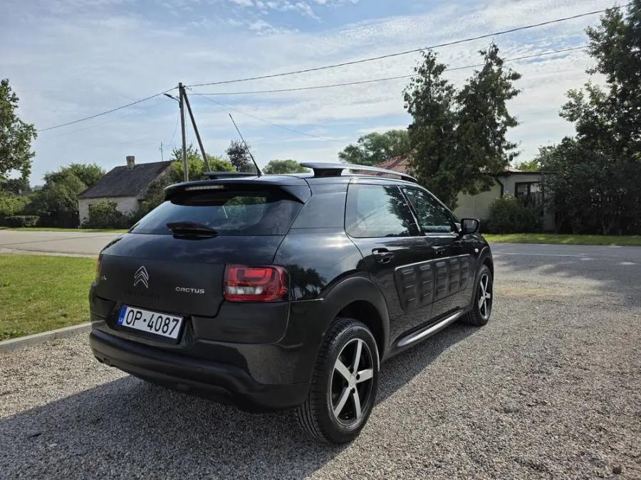 Melns Citroen C4 Cactus 2015 Ventspils, ar dzinēja tilpumu 1.20 L un nobraukumu 150 tūkst. km par 5990 €, foto 7 vietnē AUTOMOTO.COM.LV