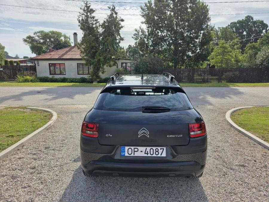 Melns Citroen C4 Cactus 2015 Ventspils, ar dzinēja tilpumu 1.20 L un nobraukumu 150 tūkst. km par 5990 €, foto 8 vietnē AUTOMOTO.COM.LV