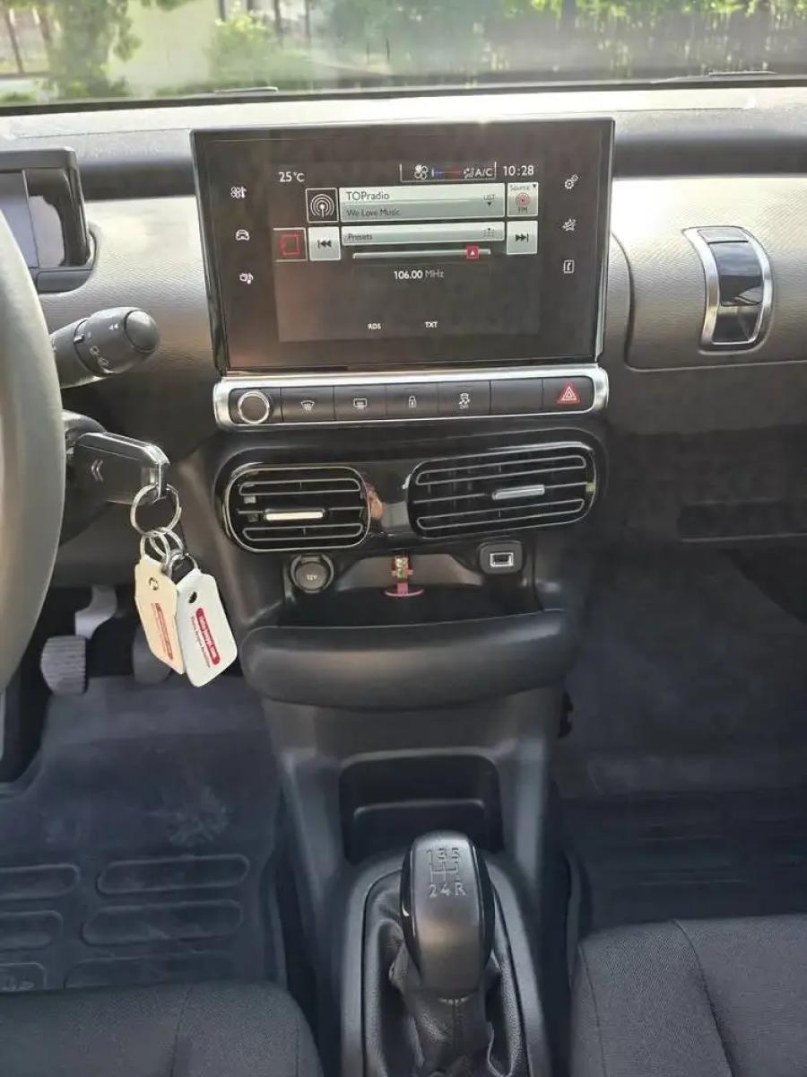 Melns Citroen C4 Cactus 2015 Ventspils, ar dzinēja tilpumu 1.20 L un nobraukumu 150 tūkst. km par 5990 €, foto 15 vietnē AUTOMOTO.COM.LV