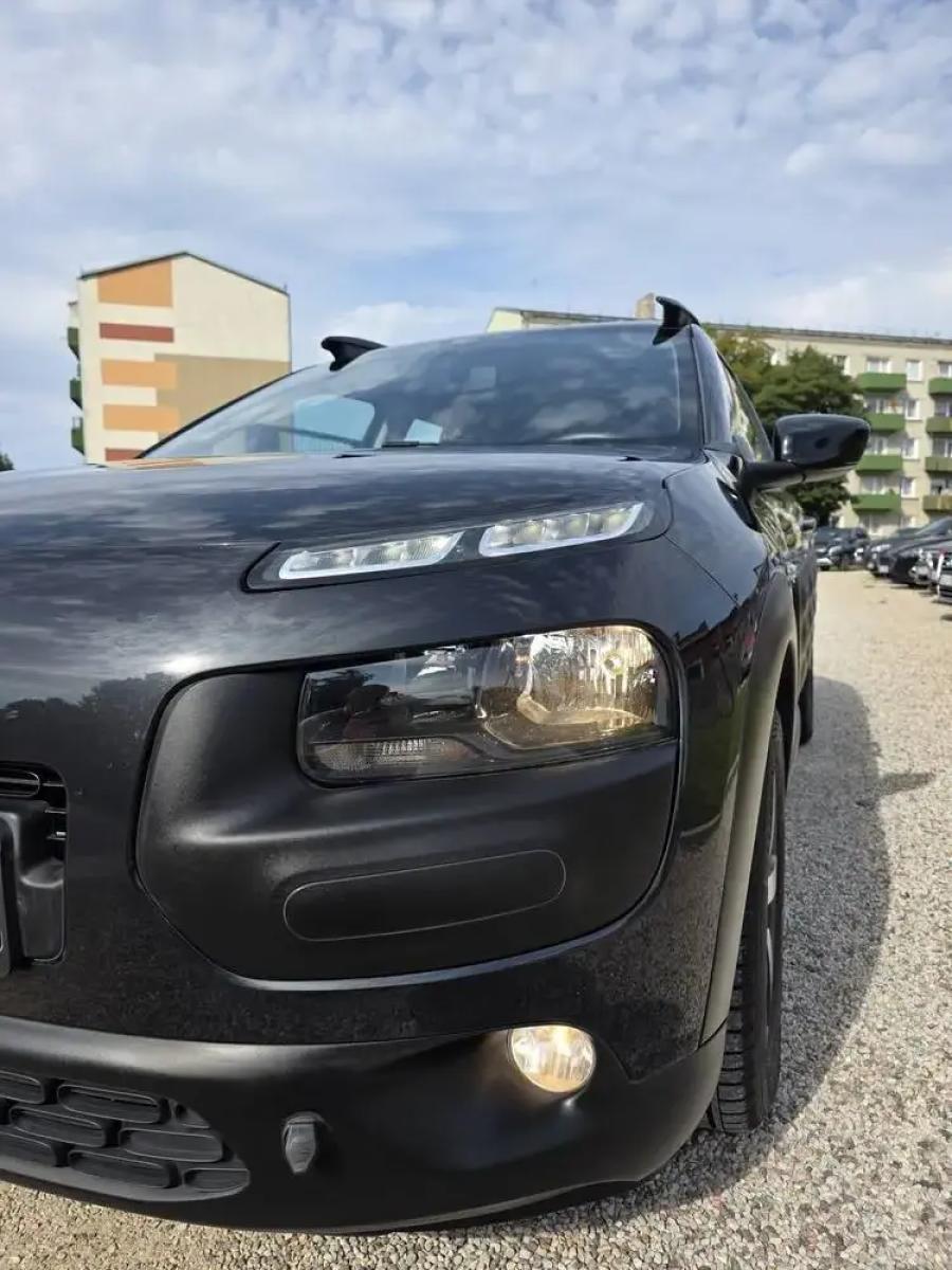 Melns Citroen C4 Cactus 2015 Ventspils, ar dzinēja tilpumu 1.20 L un nobraukumu 150 tūkst. km par 5990 €, foto 33 vietnē AUTOMOTO.COM.LV
