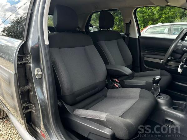 Black Citroen C4 Cactus 2015 in Jelgava, with an engine capacity of 1.20 L and mileage of 0 thousand km for 5900 €, photo 10 on AUTOMOTO.COM.LV