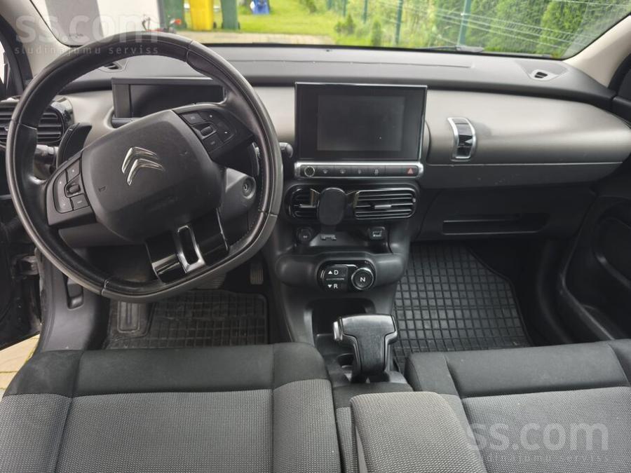 Melns Citroen C4 Cactus 2015 Rīga, ar dzinēja tilpumu 1.60 L un nobraukumu 216 tūkst. km par 4700 €, foto 4 vietnē AUTOMOTO.COM.LV