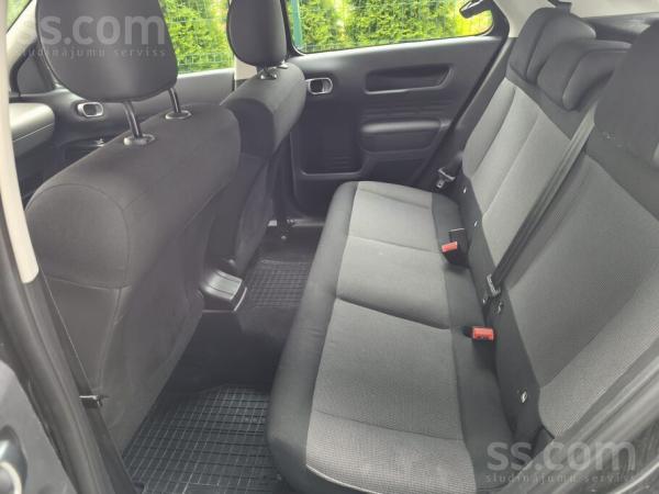 Melns Citroen C4 Cactus 2015 Rīga, ar dzinēja tilpumu 1.60 L un nobraukumu 216 tūkst. km par 4700 €, foto 6 vietnē AUTOMOTO.COM.LV