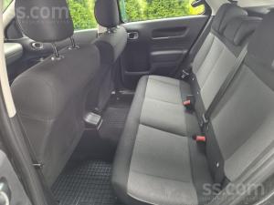 Melns Citroen C4 Cactus 2015 Rīga, ar dzinēja tilpumu 1.60 L un nobraukumu 216 tūkst. km par 4700 €, foto 6 vietnē AUTOMOTO.COM.LV
