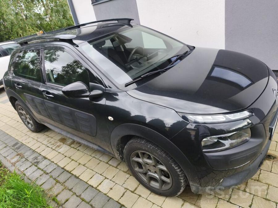 Melns Citroen C4 Cactus 2015 Rīga, ar dzinēja tilpumu 1.60 L un nobraukumu 216 tūkst. km par 4700 €, foto 9 vietnē AUTOMOTO.COM.LV