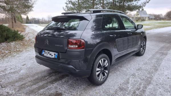 Black Citroen C4 Cactus 2016 in Taurage, with an engine capacity of 1.20 L and mileage of 161 thousand km for 4800 €, photo 5 on AUTOMOTO.COM.LV