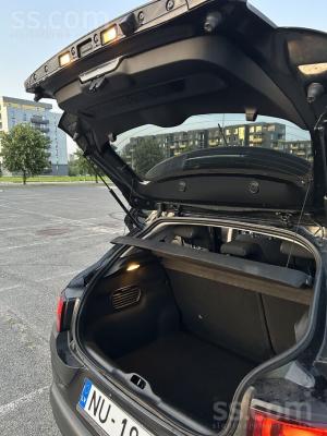 Black Citroen C4 Cactus 2016 in Riga, with an engine capacity of 1.20 L and mileage of 183 thousand km for 7000 €, photo 9 on AUTOMOTO.COM.LV