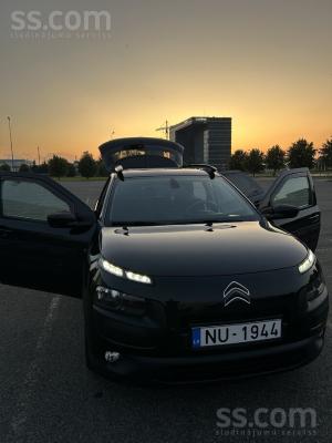 Black Citroen C4 Cactus 2016 in Riga, with an engine capacity of 1.20 L and mileage of 183 thousand km for 7000 €, photo 11 on AUTOMOTO.COM.LV