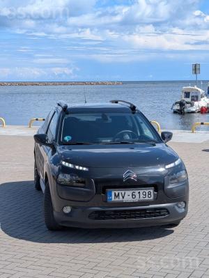 Melns Citroen C4 Cactus 2016 Rīga, ar dzinēja tilpumu 1.60 L un nobraukumu 169 tūkst. km par 5999 €, foto 3 vietnē AUTOMOTO.COM.LV
