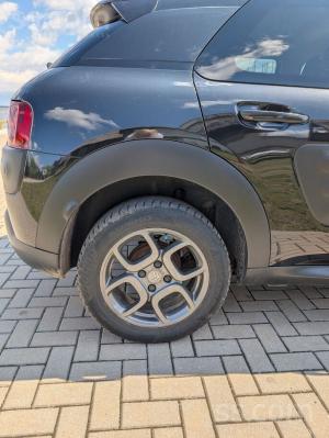 Melns Citroen C4 Cactus 2016 Rīga, ar dzinēja tilpumu 1.60 L un nobraukumu 169 tūkst. km par 5999 €, foto 7 vietnē AUTOMOTO.COM.LV