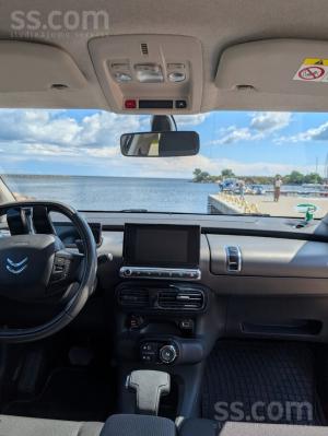 Melns Citroen C4 Cactus 2016 Rīga, ar dzinēja tilpumu 1.60 L un nobraukumu 169 tūkst. km par 5999 €, foto 13 vietnē AUTOMOTO.COM.LV