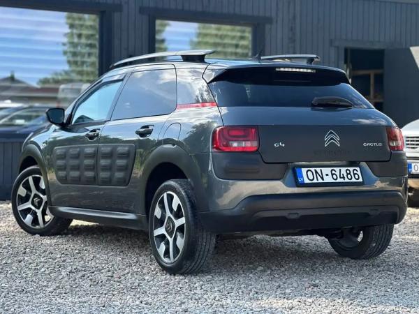 Black Citroen C4 Cactus 2016 in Jelgava, with an engine capacity of 1.20 L and mileage of 146 thousand km for 6200 €, photo 7 on AUTOMOTO.COM.LV