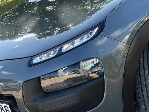 Black Citroen C4 Cactus 2016 in Jelgava, with an engine capacity of 1.20 L and mileage of 146 thousand km for 6200 €, photo 8 on AUTOMOTO.COM.LV