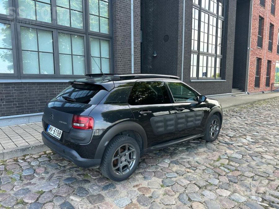 Melns Citroen C4 Cactus 2016 Rīga, ar dzinēja tilpumu 1.60 L un nobraukumu 169 tūkst. km par 5300 €, foto 6 vietnē AUTOMOTO.COM.LV