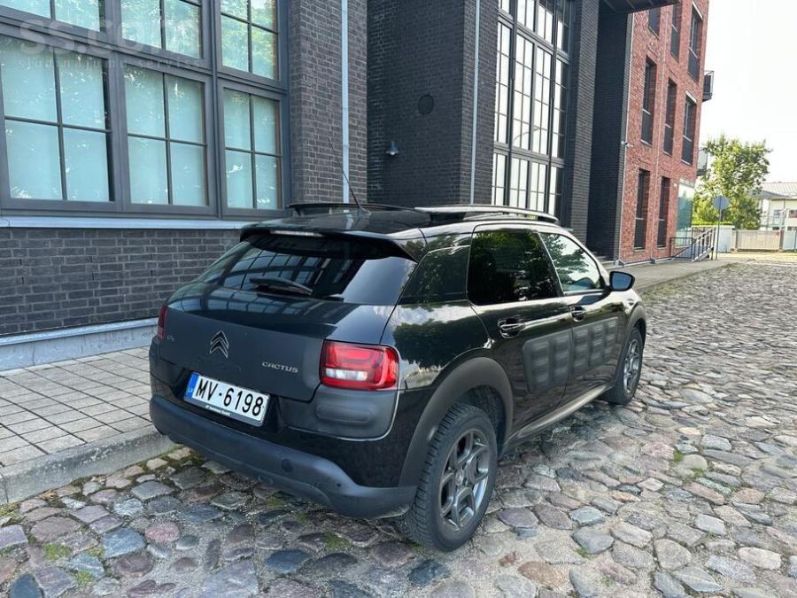 Melns Citroen C4 Cactus 2016 Rīga, ar dzinēja tilpumu 1.60 L un nobraukumu 169 tūkst. km par 5300 €, foto 7 vietnē AUTOMOTO.COM.LV