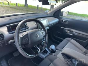 Melns Citroen C4 Cactus 2016 Rīga, ar dzinēja tilpumu 1.60 L un nobraukumu 169 tūkst. km par 5300 €, foto 9 vietnē AUTOMOTO.COM.LV