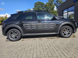 Melns Citroen C4 Cactus 2016 Tauragė, ar dzinēja tilpumu 1.56 L un nobraukumu 235 tūkst. km par 3700 €, foto 5 vietnē AUTOMOTO.COM.LV