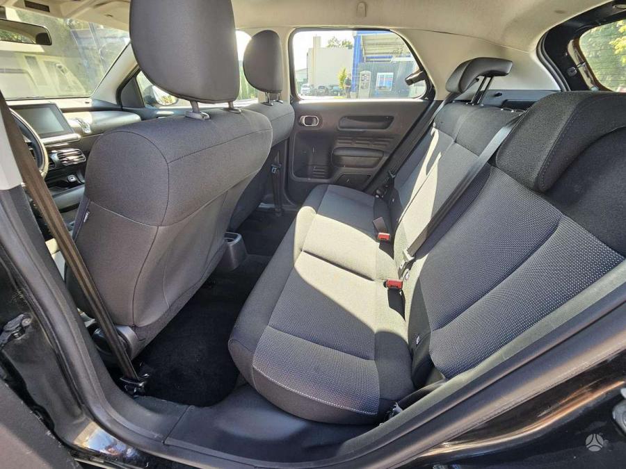 Melns Citroen C4 Cactus 2016 Tauragė, ar dzinēja tilpumu 1.56 L un nobraukumu 235 tūkst. km par 3700 €, foto 13 vietnē AUTOMOTO.COM.LV